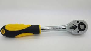 Fungsi Kunci Socket Pada Mobil dan Cara Menggunakannya | Astra Daihatsu